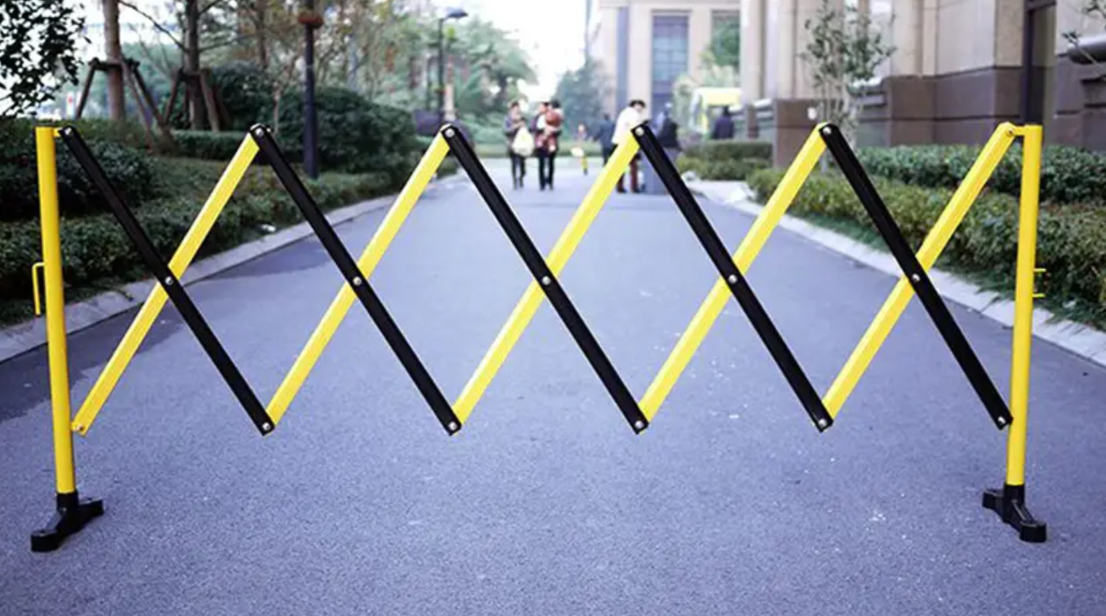 Use and Benefits of Retractable Barriers