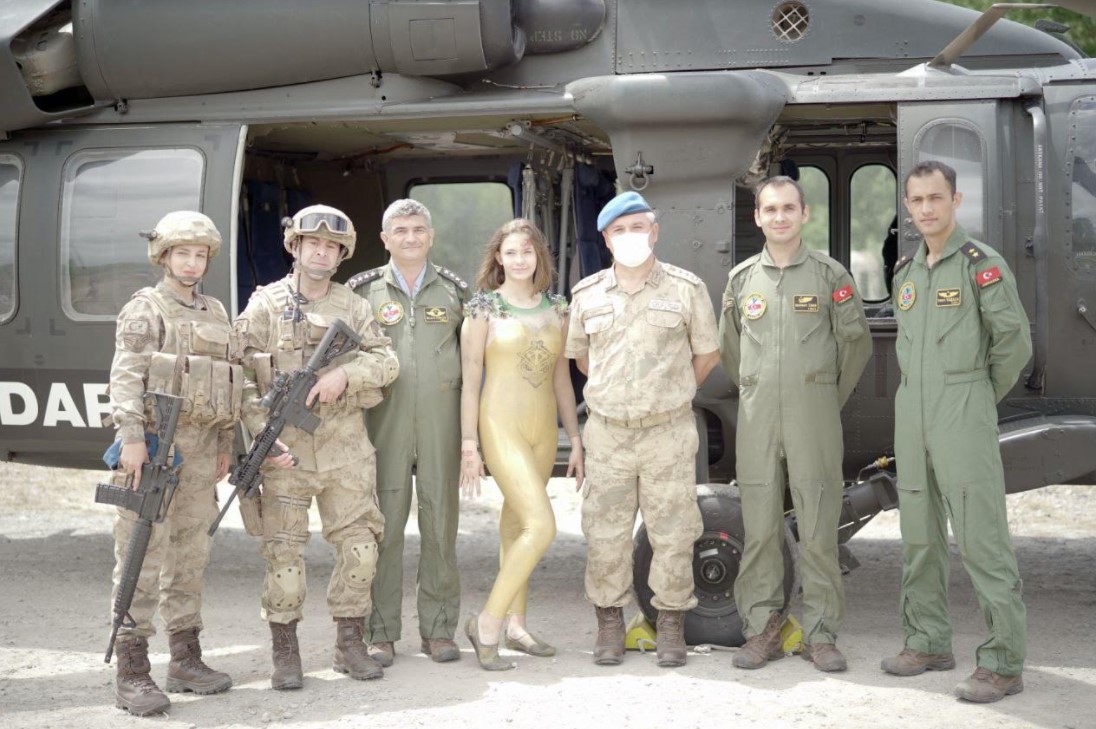 Sam Yari, Well-Known Photographer and Director’s Collaboration in a ...