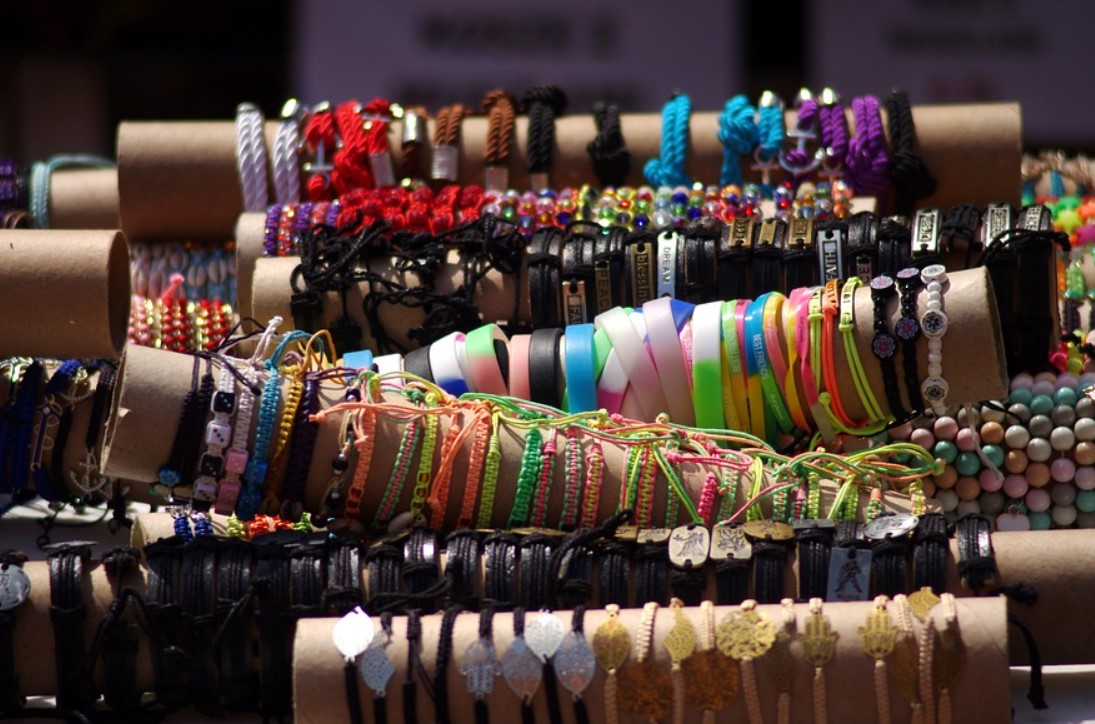 Types Of Wristbands And How To Choose The Best One For Your Event